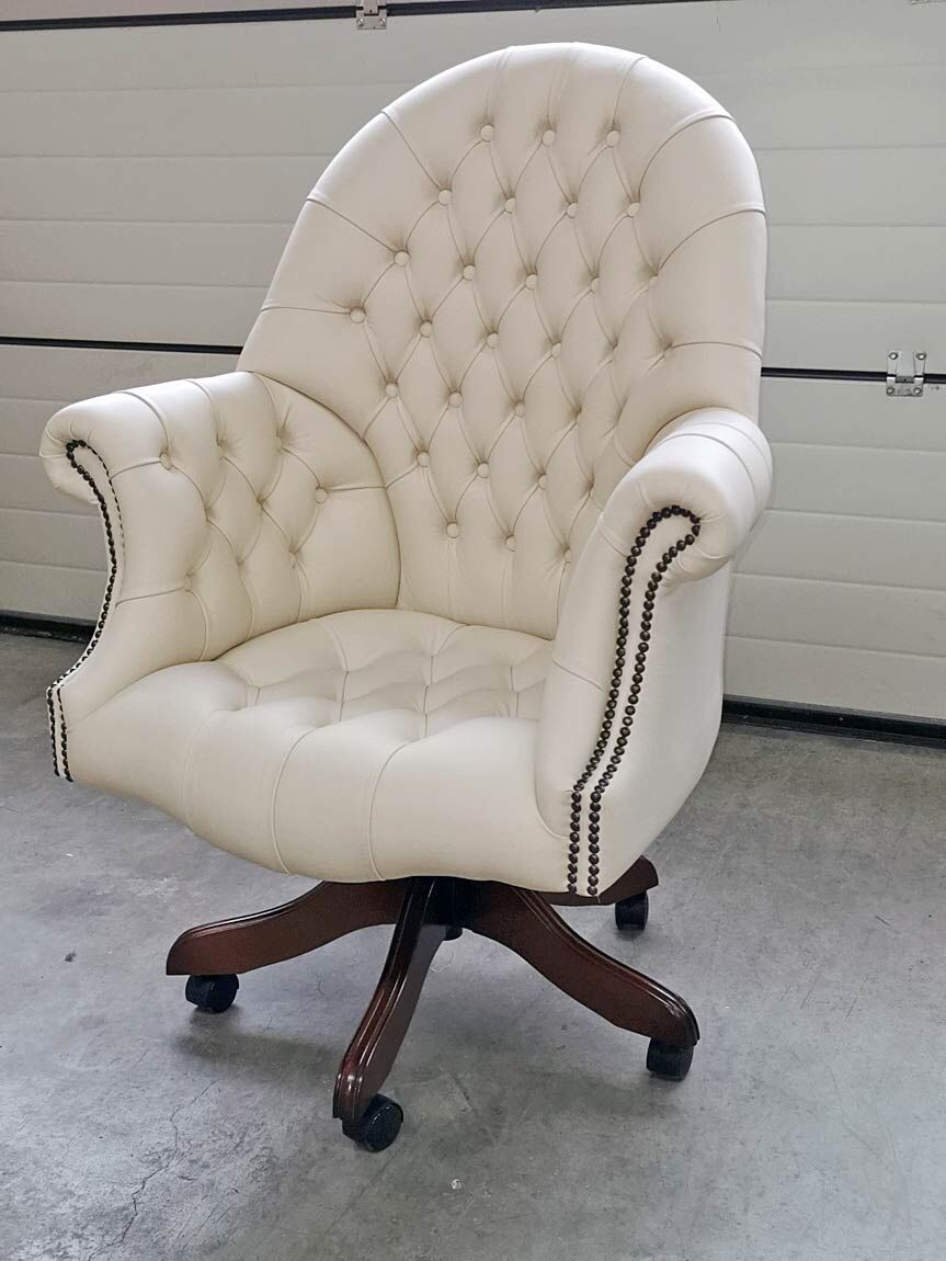 Directors swivel chair